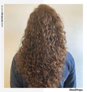 Penteados Cacheados com Permanente - Veja 10 inspirações de cachos com ...